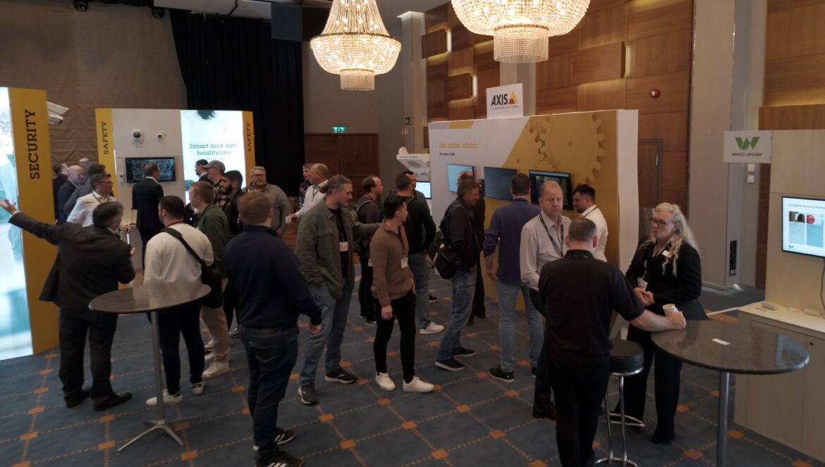 The power of OPEN communication – Benchmark